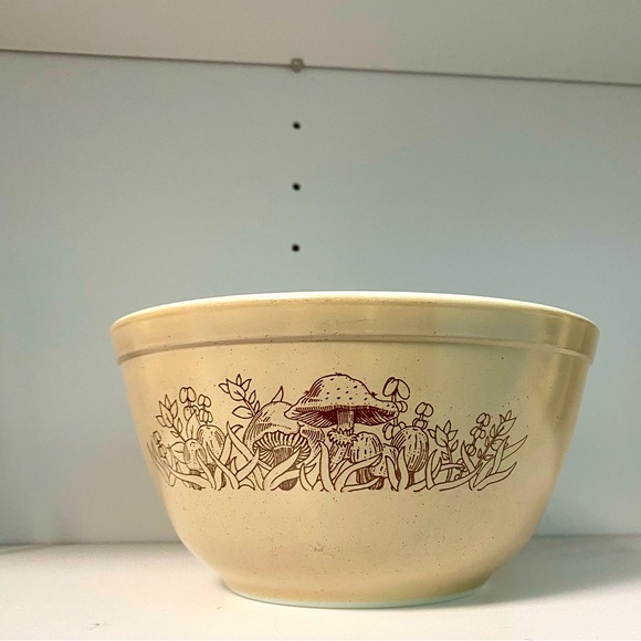 Pyrex | Kitchen | Vintage Mushroom Pyrex Mixing Bowl Darling | Poshmark
